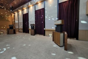 NEW HOT SPOT Space Seongsu Dong + Very Beautiful Design High Ceilings ...