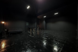Unique studio - 750 sq ft, with 3.5m high ceilings | Storefront