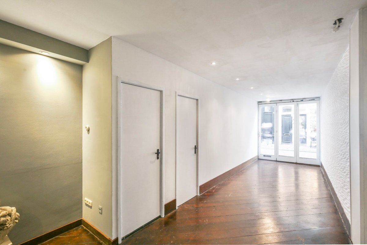 Amazing Pop-Up Location Close to the Canals | Storefront